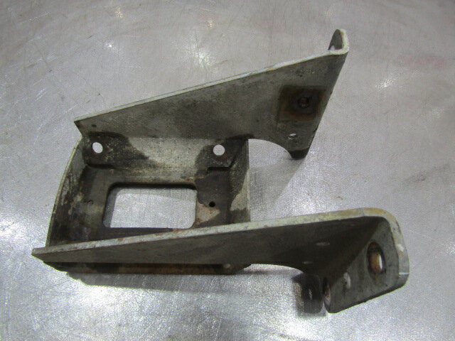 Кронштейн глушителя Renault Premium