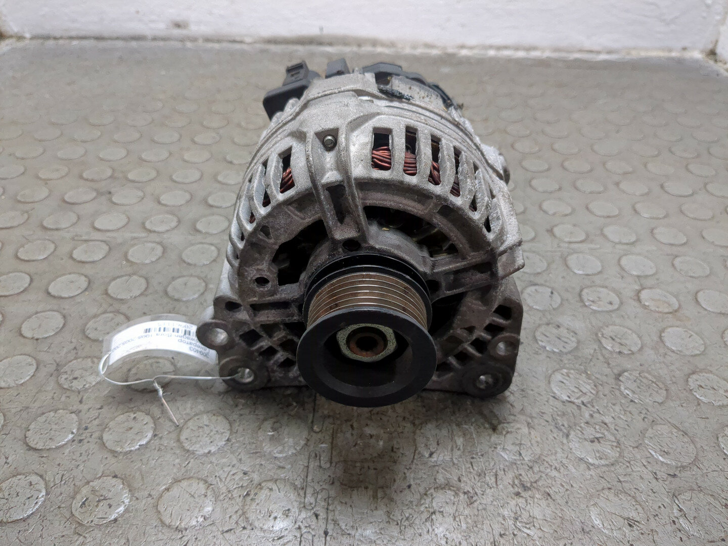 Генератор Volkswagen Bora Б/У