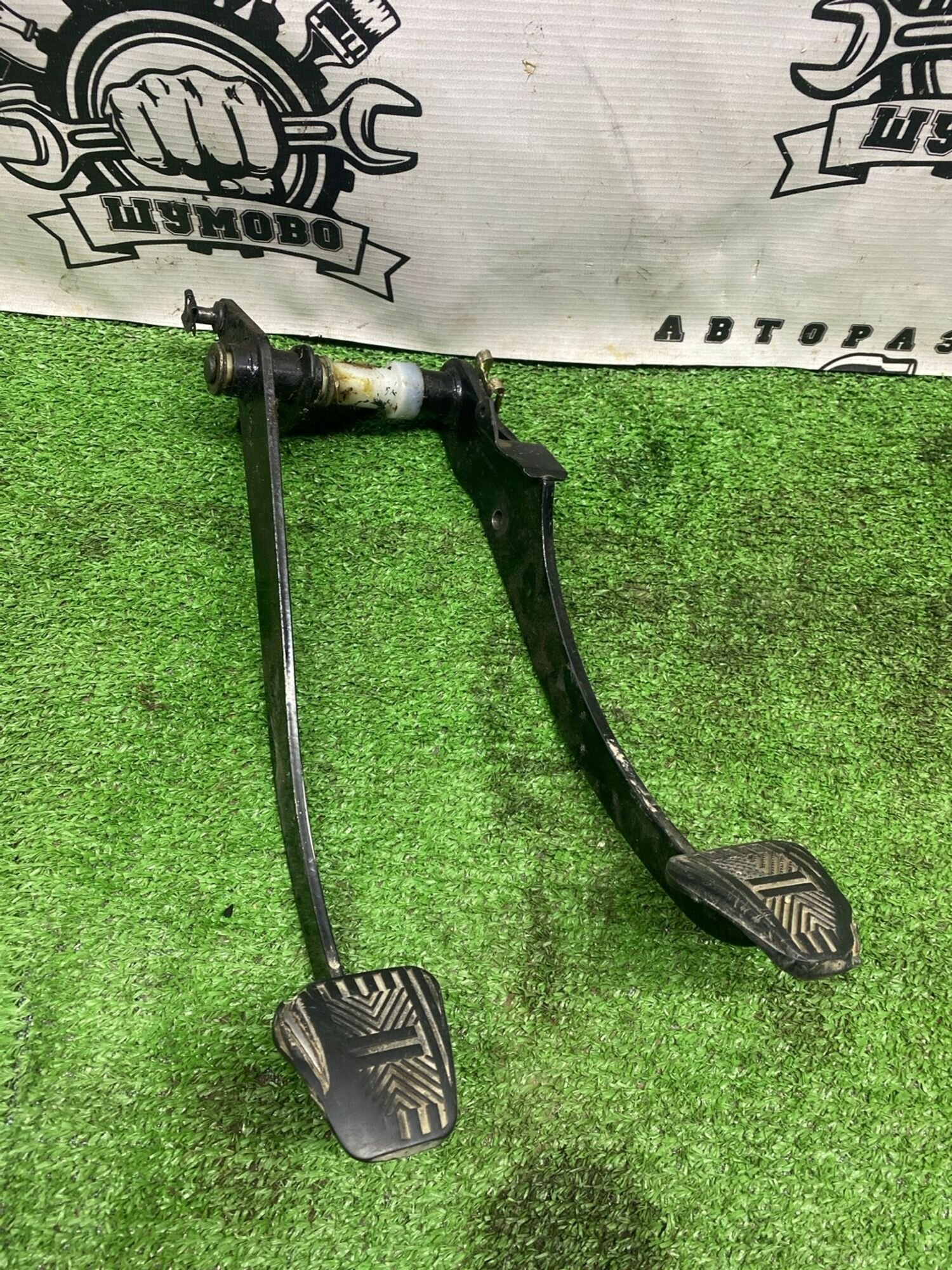 Педаль сцепления ВАЗ (LADA) 2114 Samara 2006 с пробегом