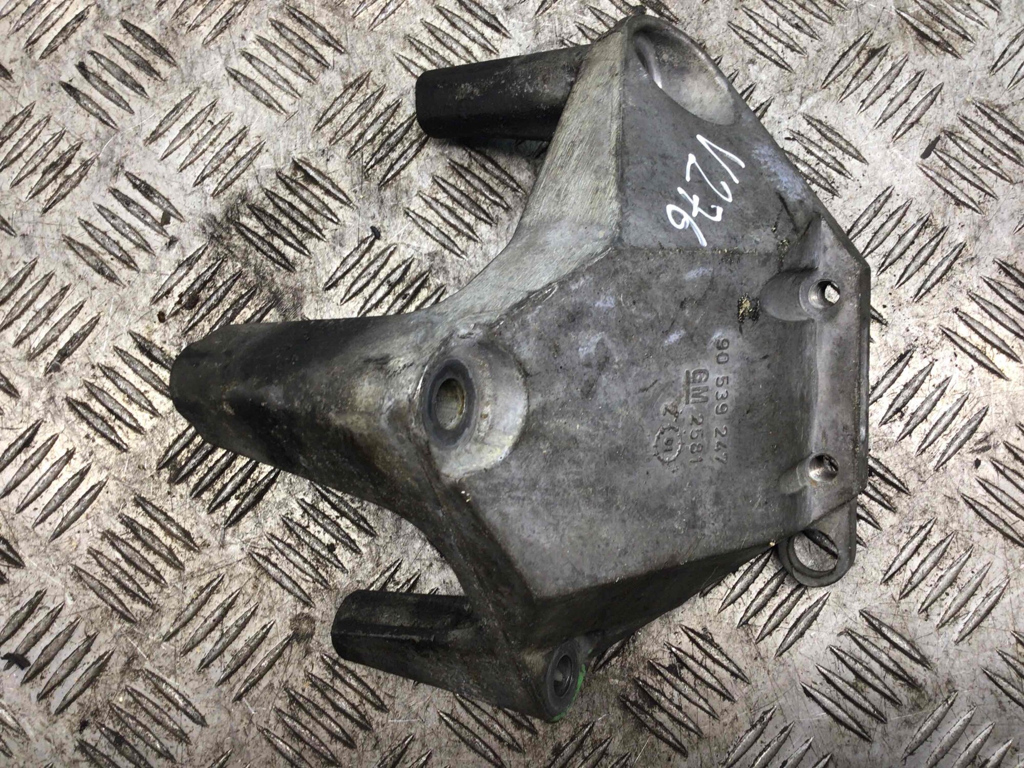 Б/У Кронштейн Opel Astra Astra G 1998 - 2004 1999 г.
