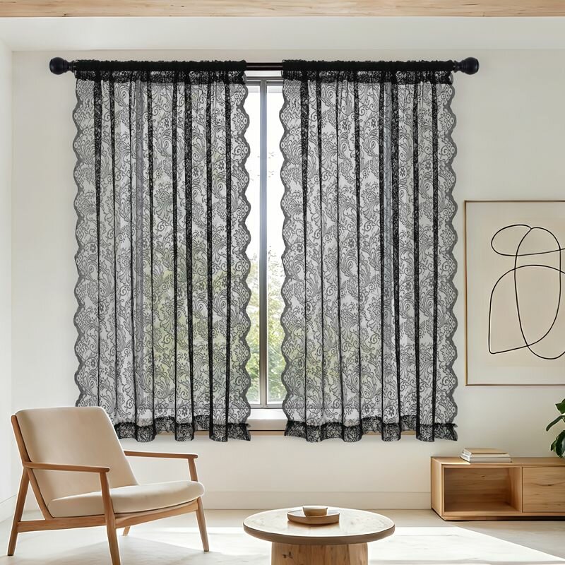 Чёрная занавеска с волнистым краем и кружевом в виде феникса