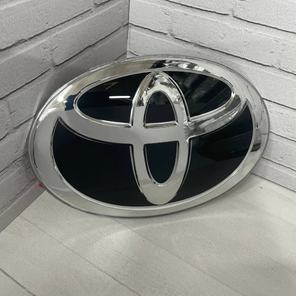 Наклейка эмблема Toyota для автомобиля на решетку радиатора, хромированная