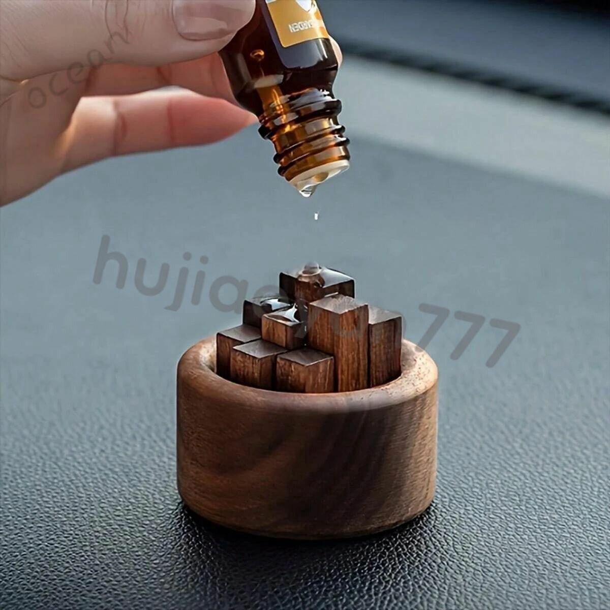 Аромадиффузор пассивный для эфирных масел, натуральное дерево и лавовый камень.