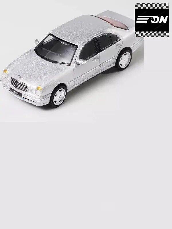 Машинка металлическая Kоллекционная модель DCT 1:64 Benz E55 Amg W210 Silver-DN