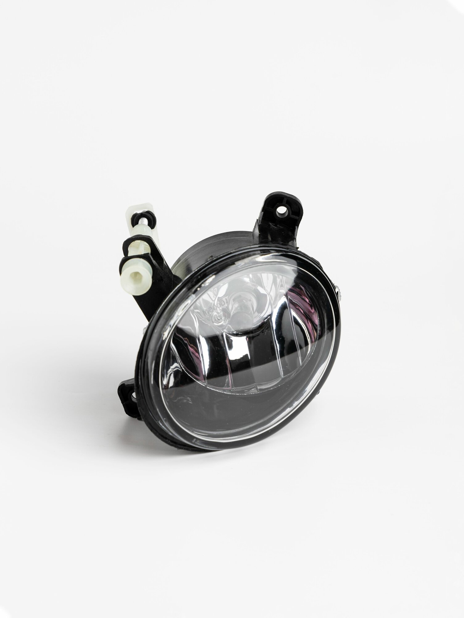 Фара противотуманная (ПТФ) правая Audi Q3/A1/A4/A5/A6/S4/S5/S6 Volkswagen Passat CC 2008-2011