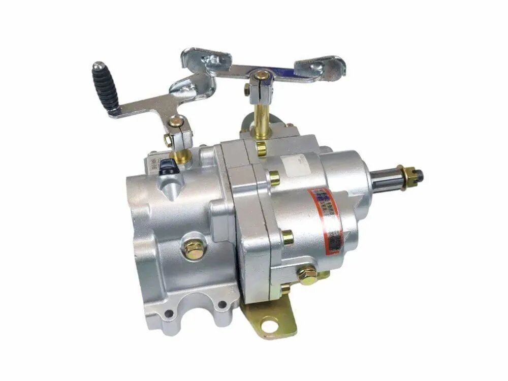 Редуктор с реверсом универсальный для самоходных транспортных средств и станков.