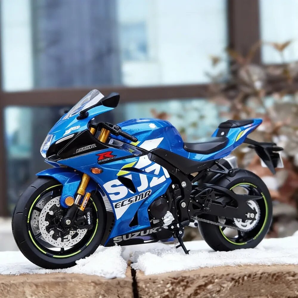 Миниатюрная модель мотоцикла Сузуки GSX-R1000R из литого под давлением металла 1:12 Suzuki GSX-R1000R Мотоциклы Игрушки, со светом и звуками