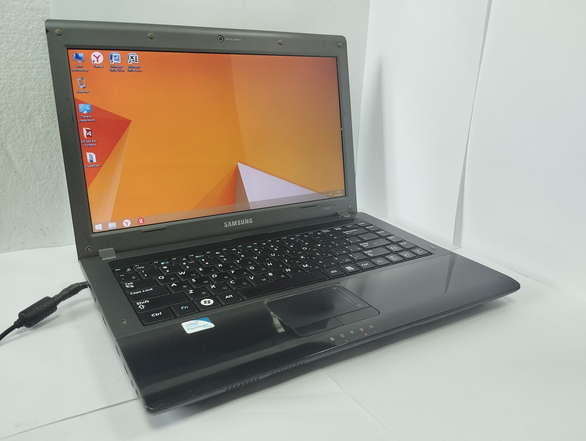 Ноутбук Samsung Core i5-m460/4/HDD250/int/Win8.1/14"