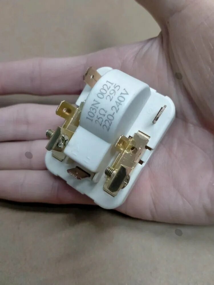 Реле пусковое для холодильника Indesit, Ariston, Danfoss 103n0021