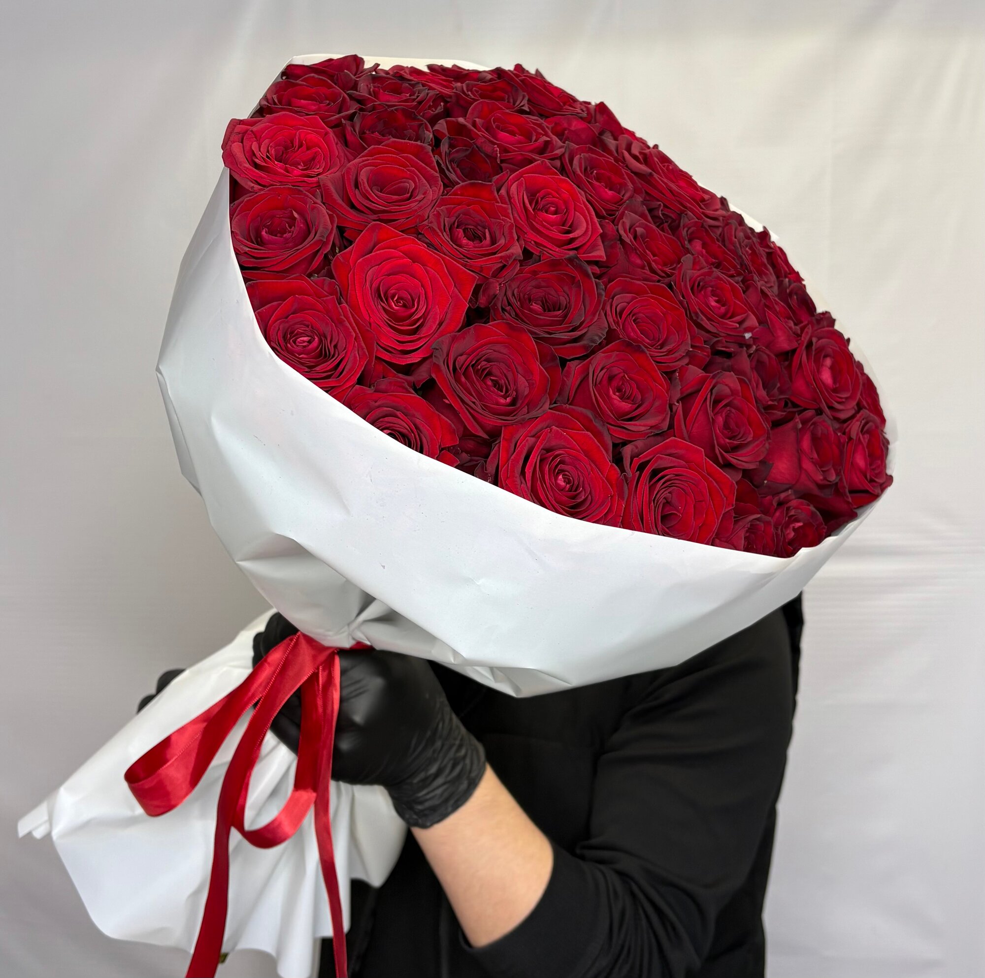 Букет из 51 красной розы 60 см. ПремиумФлора