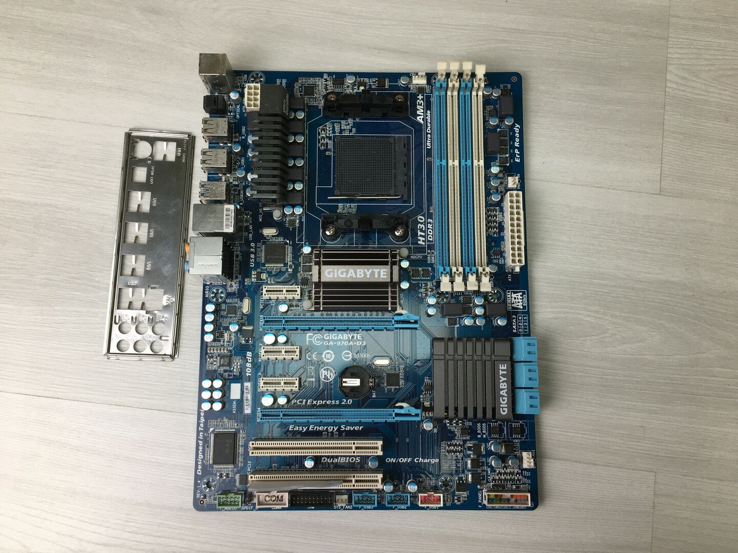 Материнская плата S-AM3+ Gigabyte GA-970A-D3 rev 1.4, AMD970/4xDDR3/SATA/Sb/Lan/ATX
