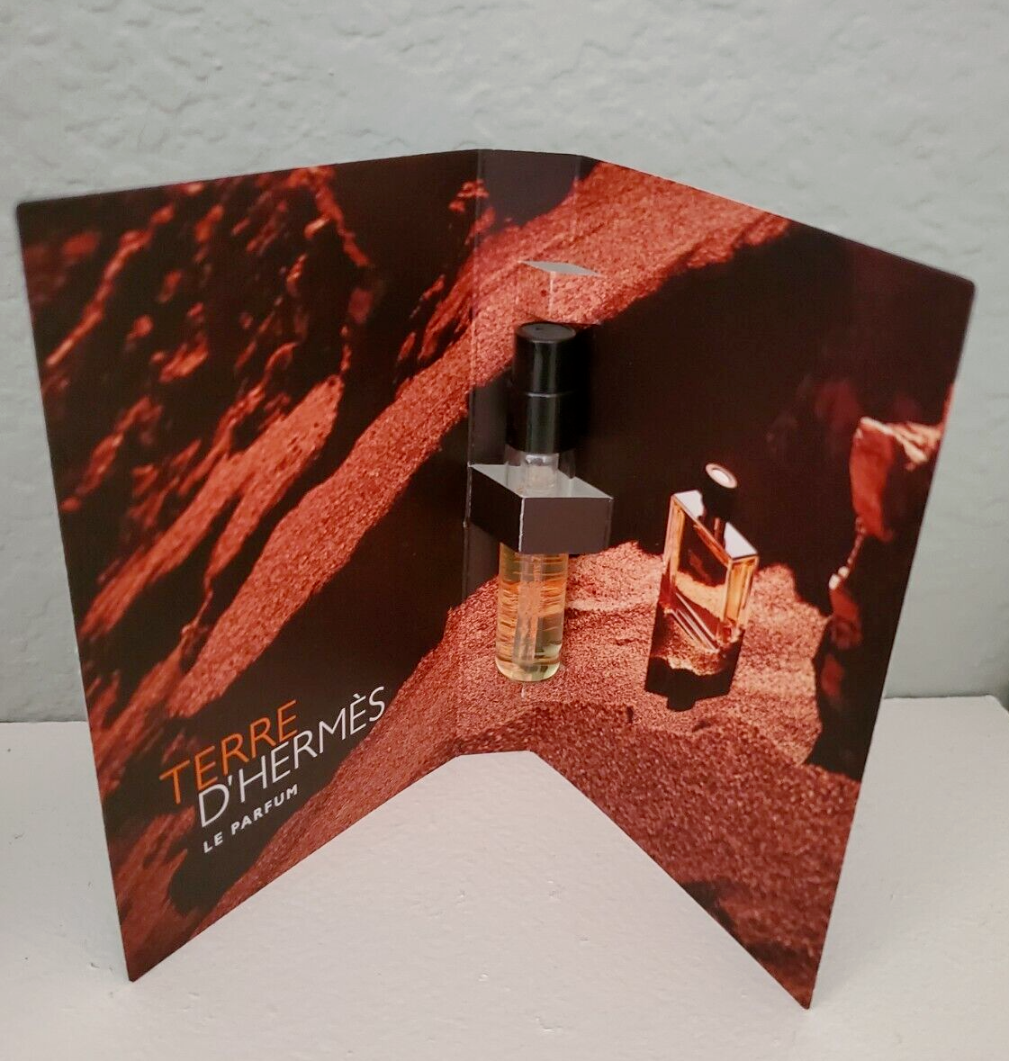 Hermes Terre d Hermes PARFUM 2 мл духи для мужчин, древесно-пряный аромат