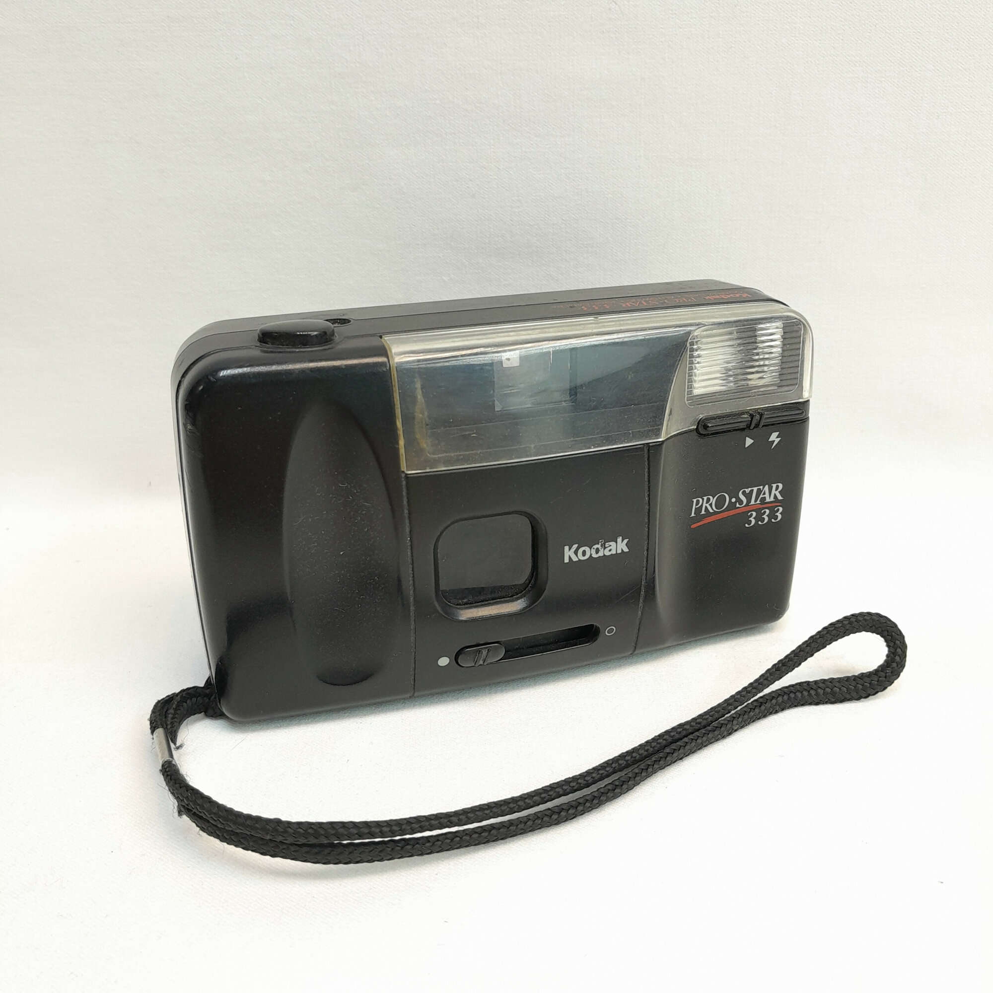 Винтажный фотоаппарат Кodak Pro Star 333 в не рабочем состоянии, США
