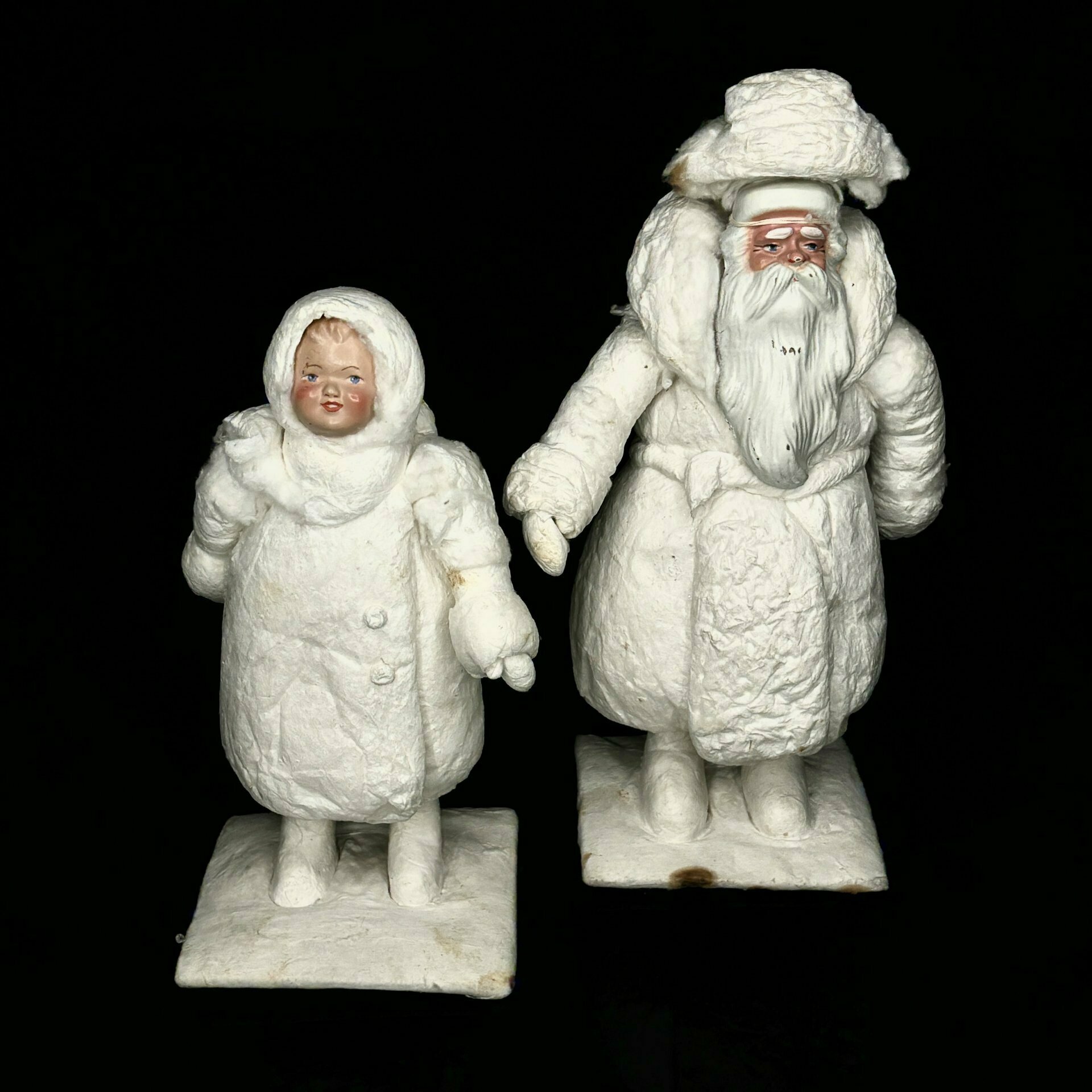 Пара подставных игрушек (под ёлку) "Дед Мороз" и "Снегурочка"