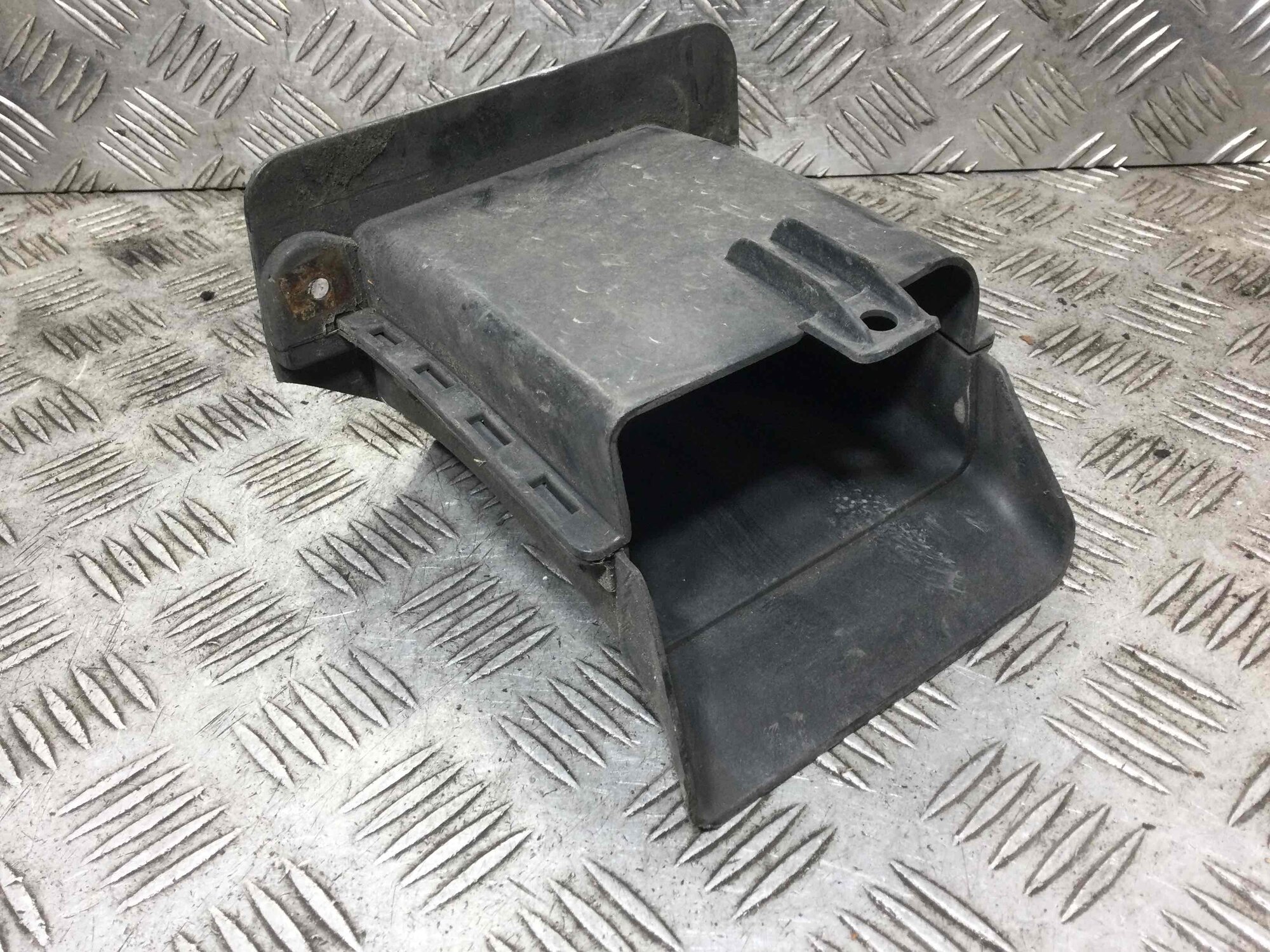 Б/У Воздуховод BMW 5-Series F10/F11/GT F07 (2009-2013) 2010 г.