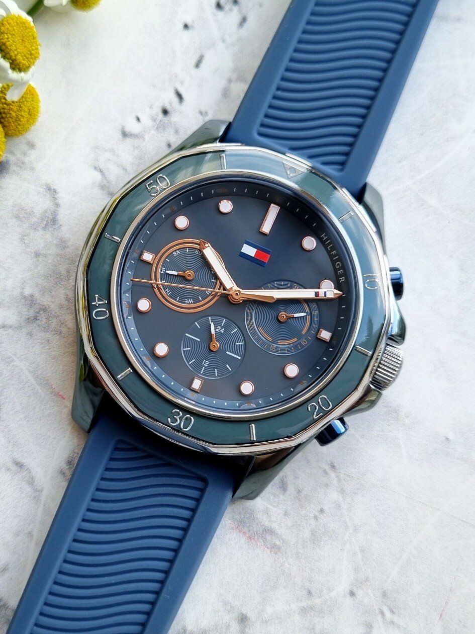 Наручные часы TOMMY HILFIGER