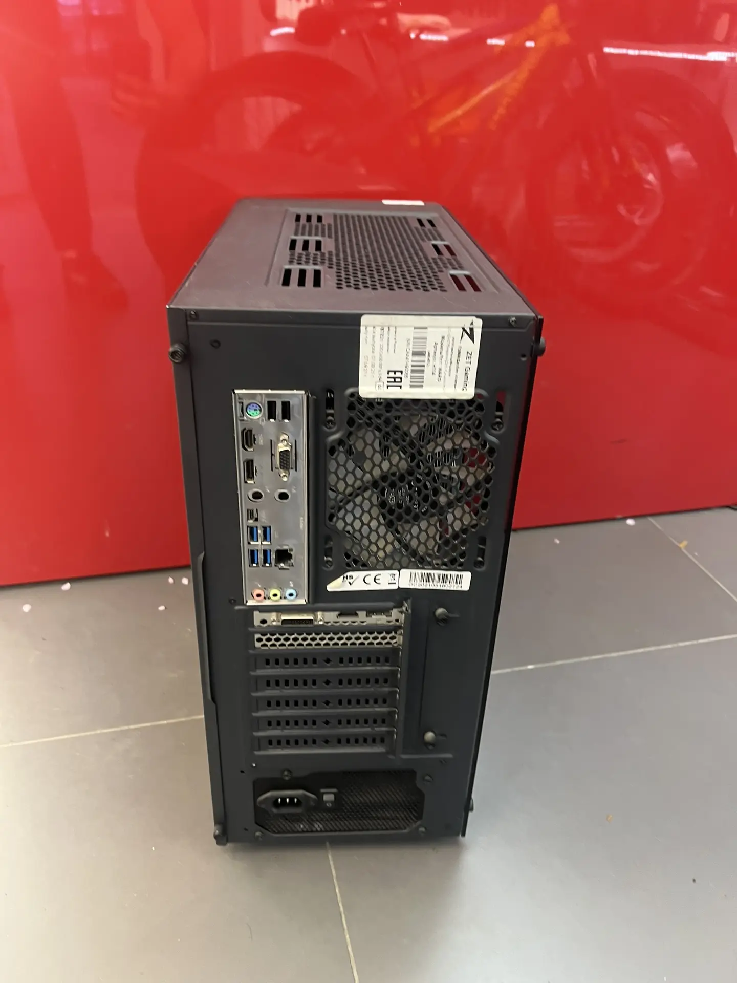 i5-10400F, GTX 1660 Suer, Ram 16, SSD+HDD 512+1TB
