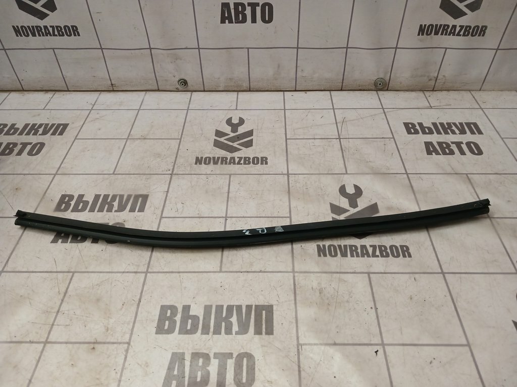 Накладка стекла заднего правого Kia RIO 3 2011-2017