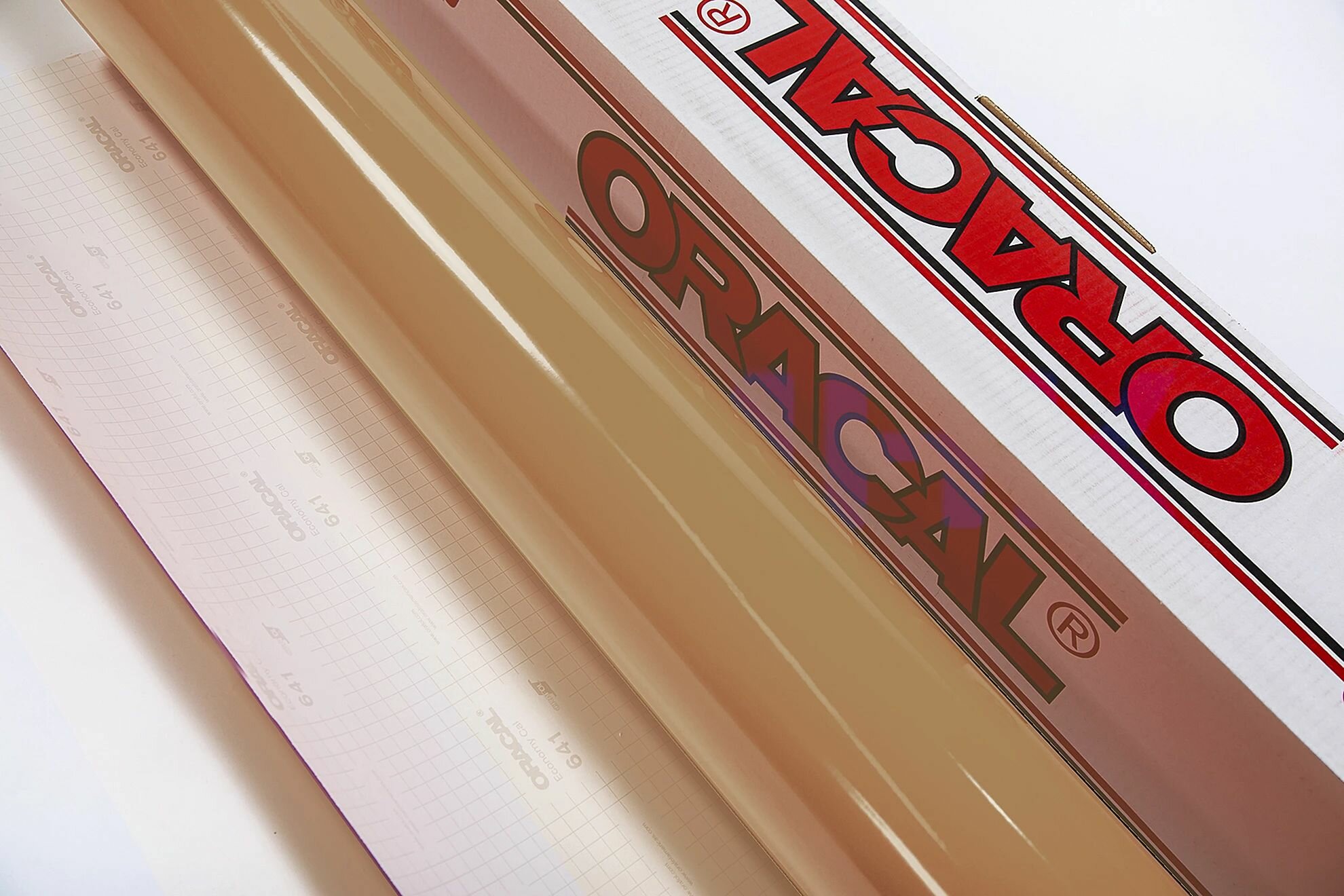 Пленка самоклеящаяся Oracal 641 G 081 1*50 м светло-коричневая, глянцевая, рулон