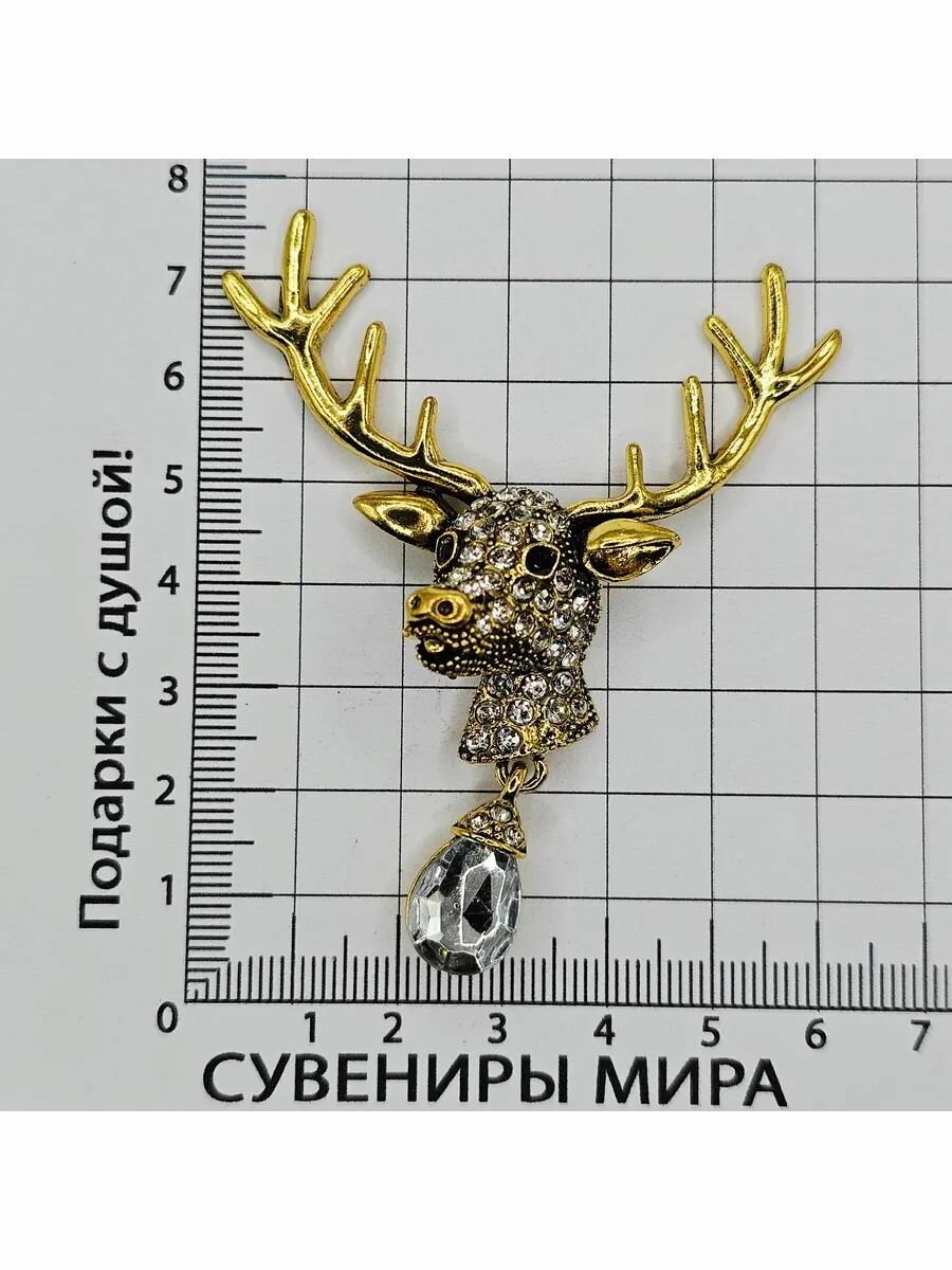 Олень магнит со стразами на холодильник