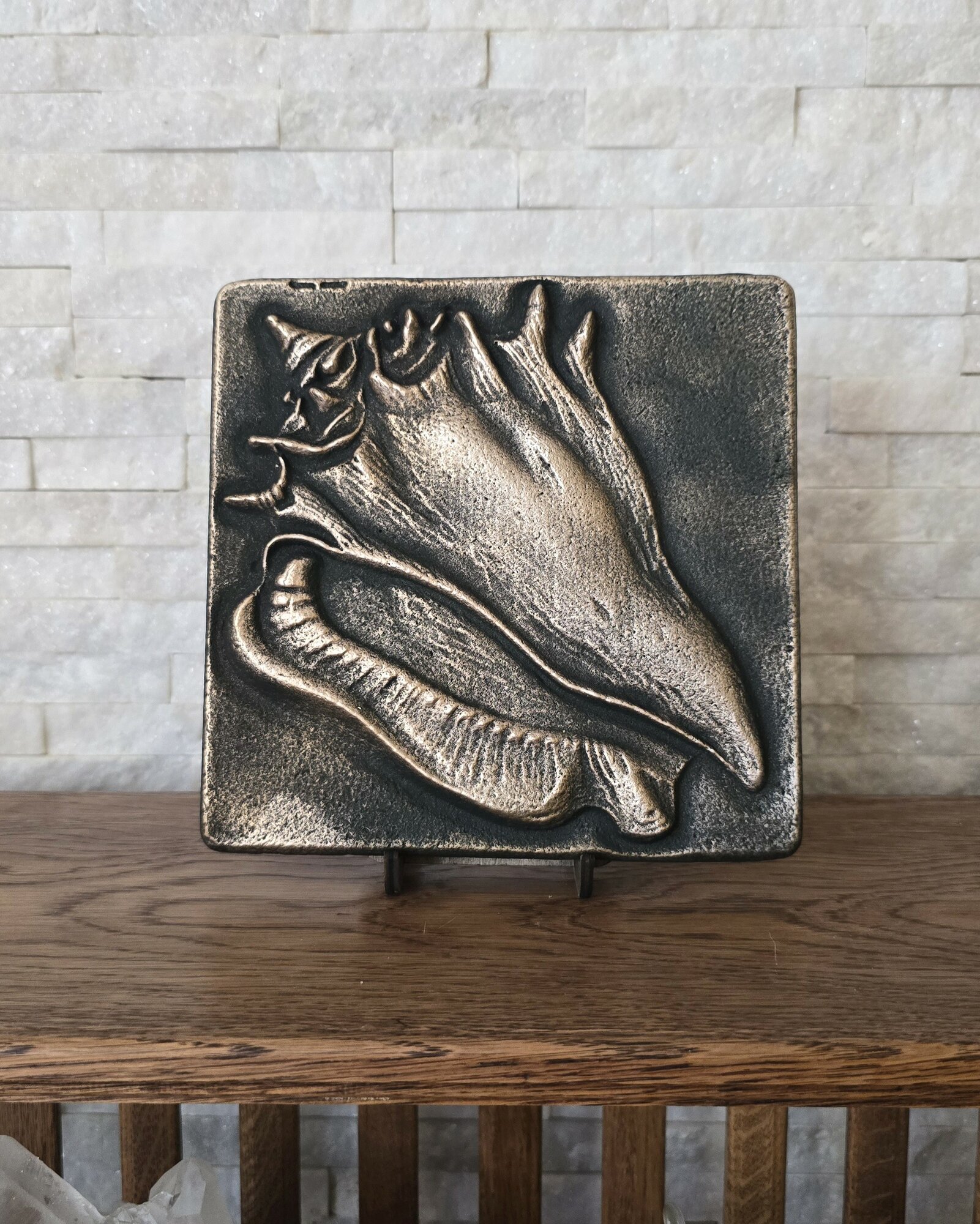 Панно "Морская раковина", гипсовое, с подвесом, 22 см x 22 см, настольное с подставкой