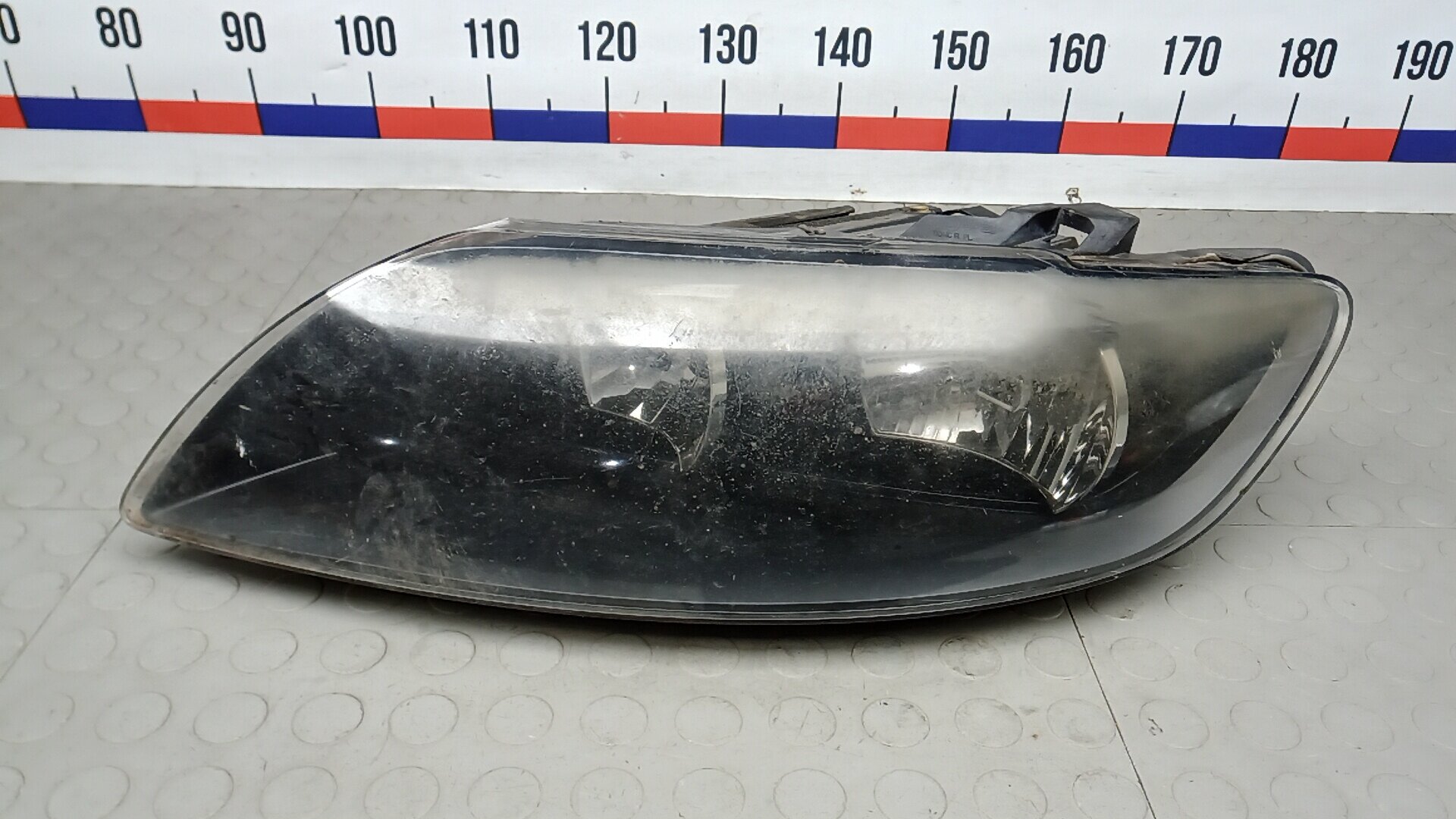 Фара левая AUDI Q7, Номер 4L0941029C