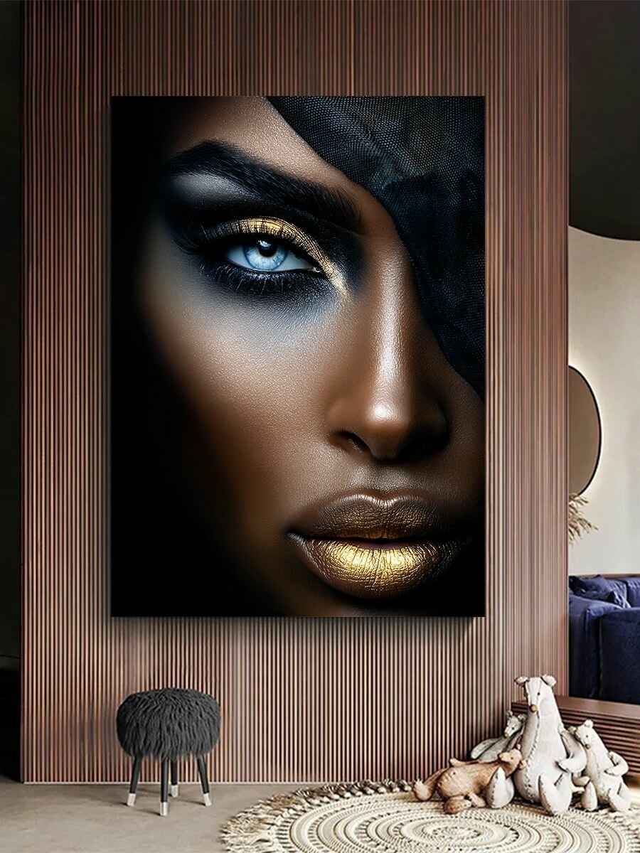 Интерьерная вертикальная картина - "Портрет / Лицо девушки в черно-золотом" , 40х60 см.