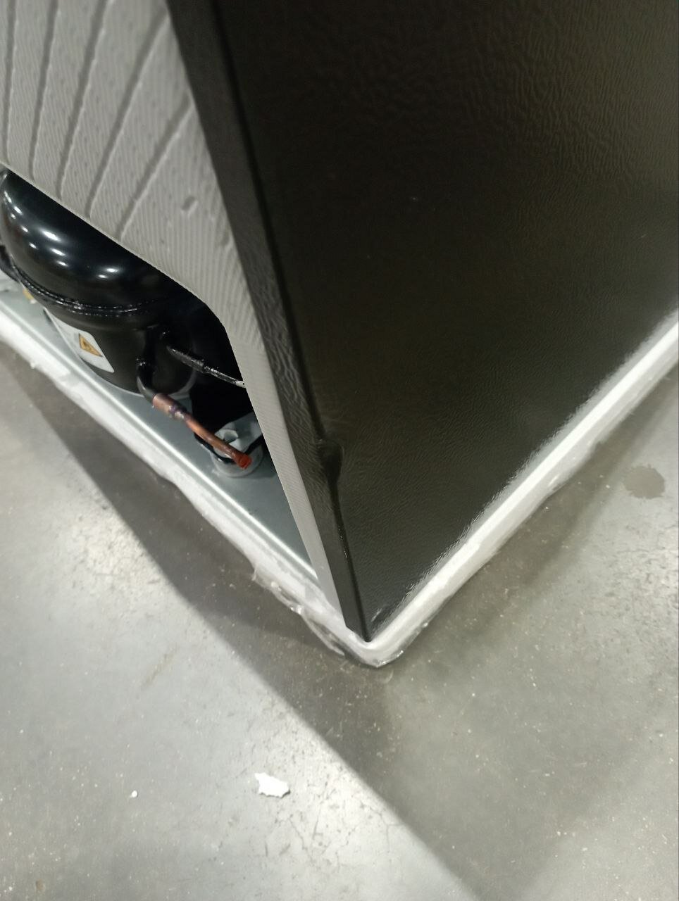 Холодильник MAUNFELD MFF50WD