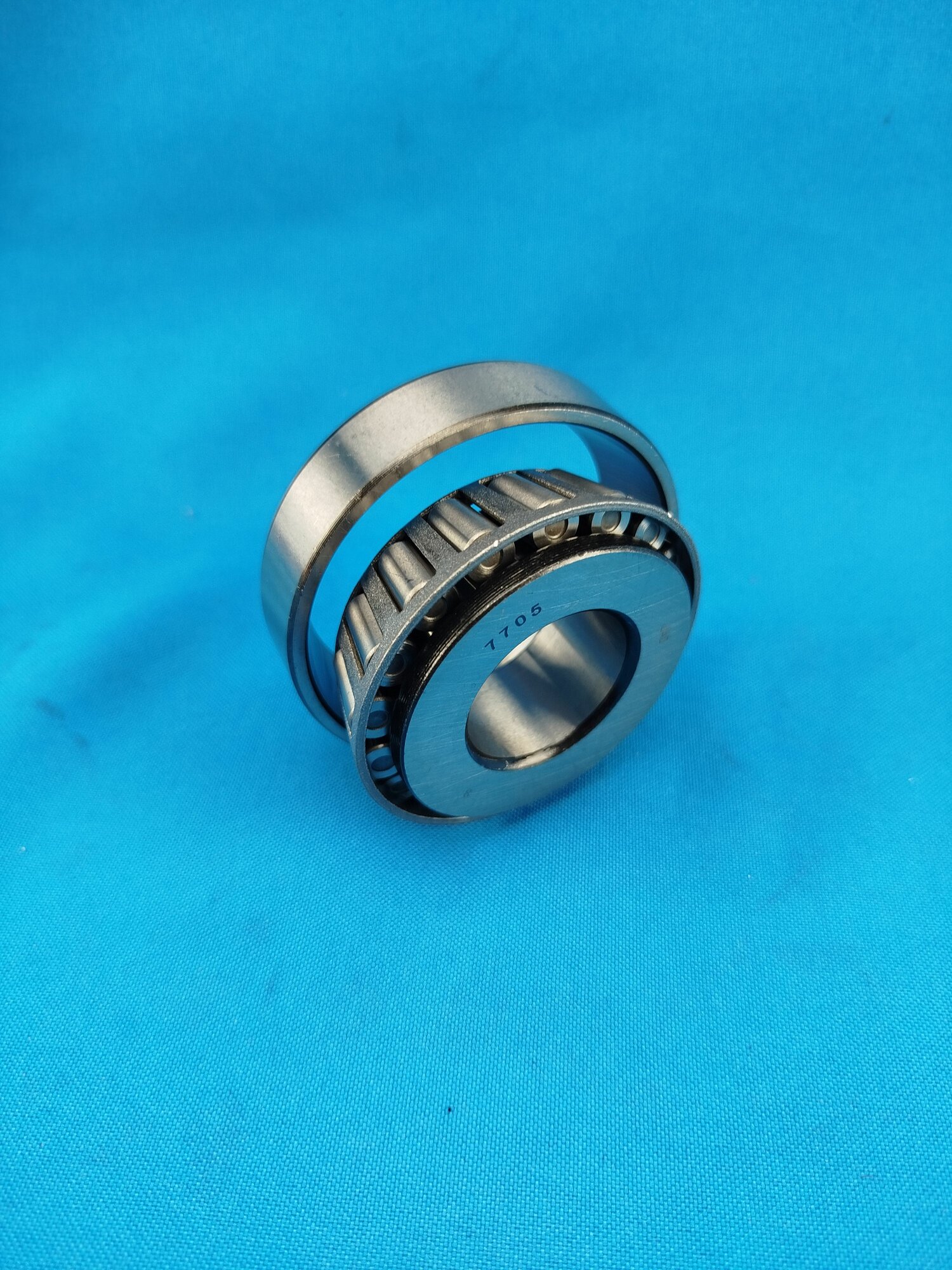 Подшипник редуктора заднего моста "UAD" для автомобилей ВАЗ 2101-07, Нива (переднего) большой