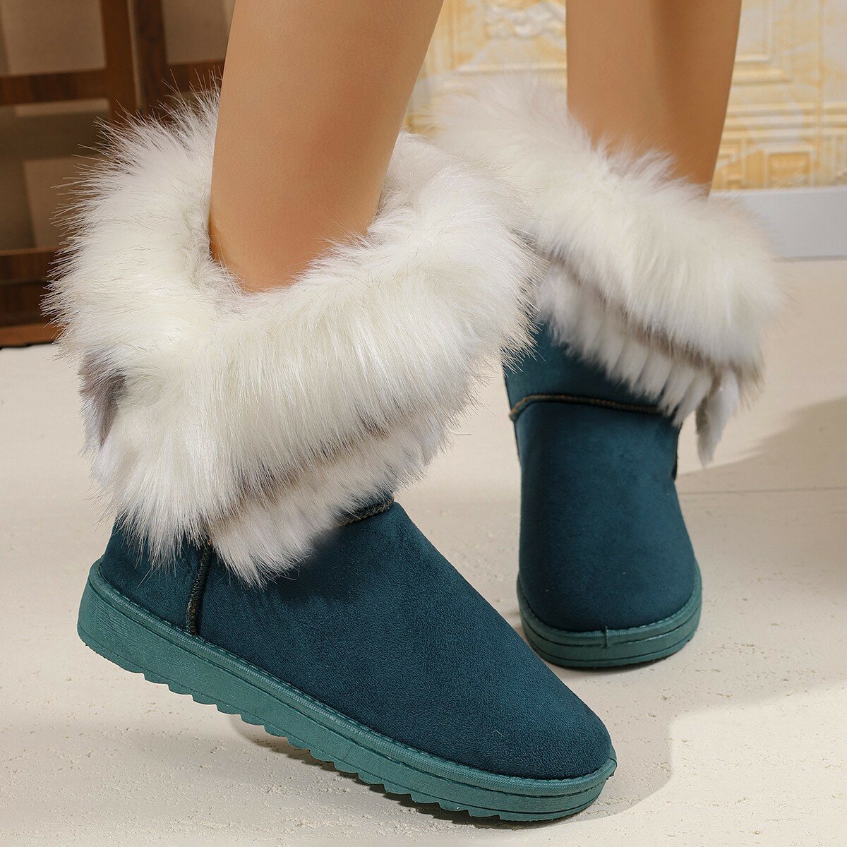 Зимние ботинки большого размера для женщин 2025 года, новые британские ботинки с круглым носком и плоским дном, меховым воротником и теплым бархатным хлопковым покрытием