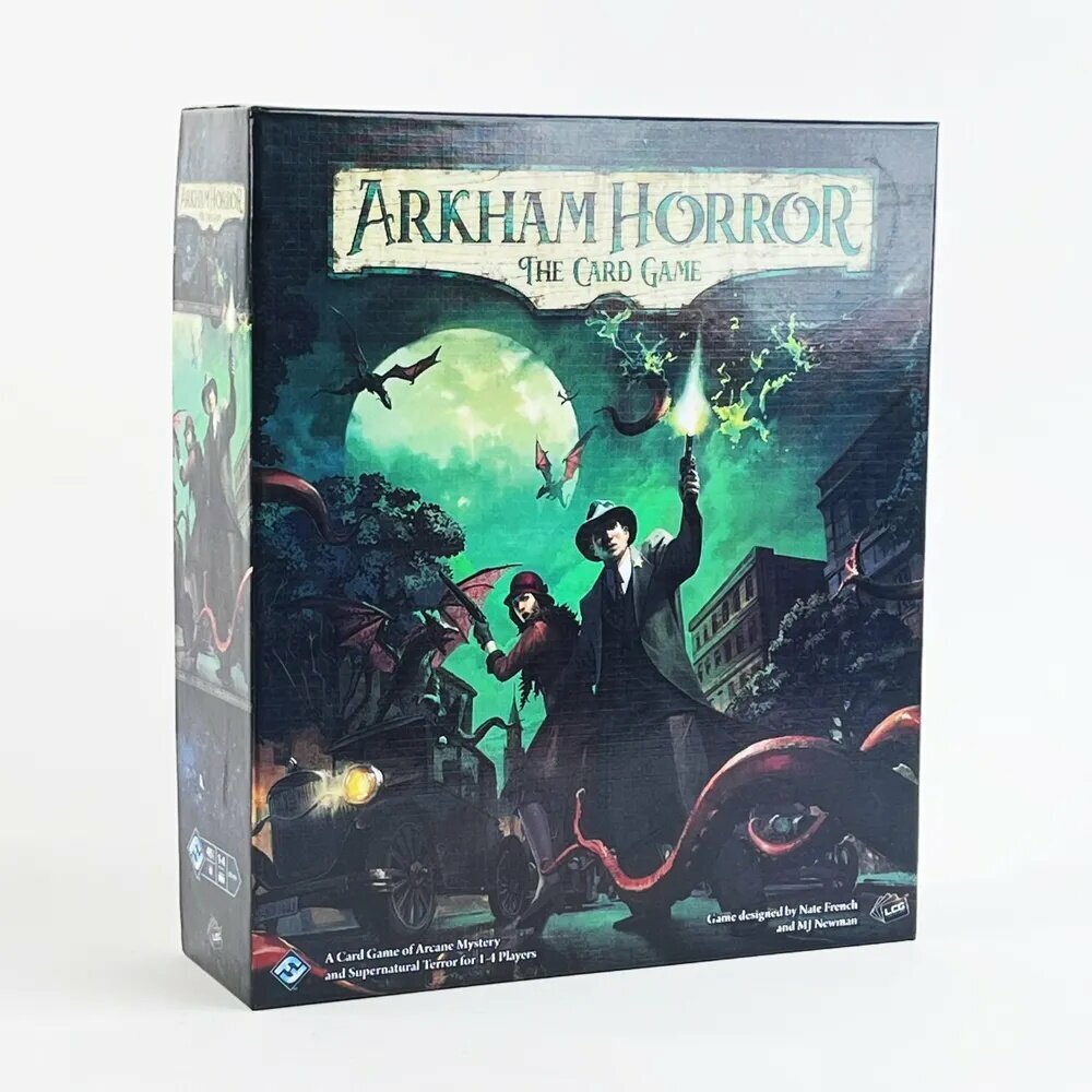 Ужас Аркхэма: Карточная игра для 1-2 игроков, 60-120 мин. Исследуйте ужасы Аркхэма, приближаясь к космической гибели.