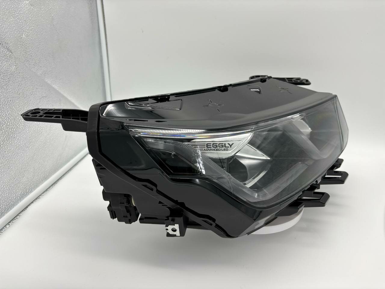 Фара Geely Coolray правая — фото 1
