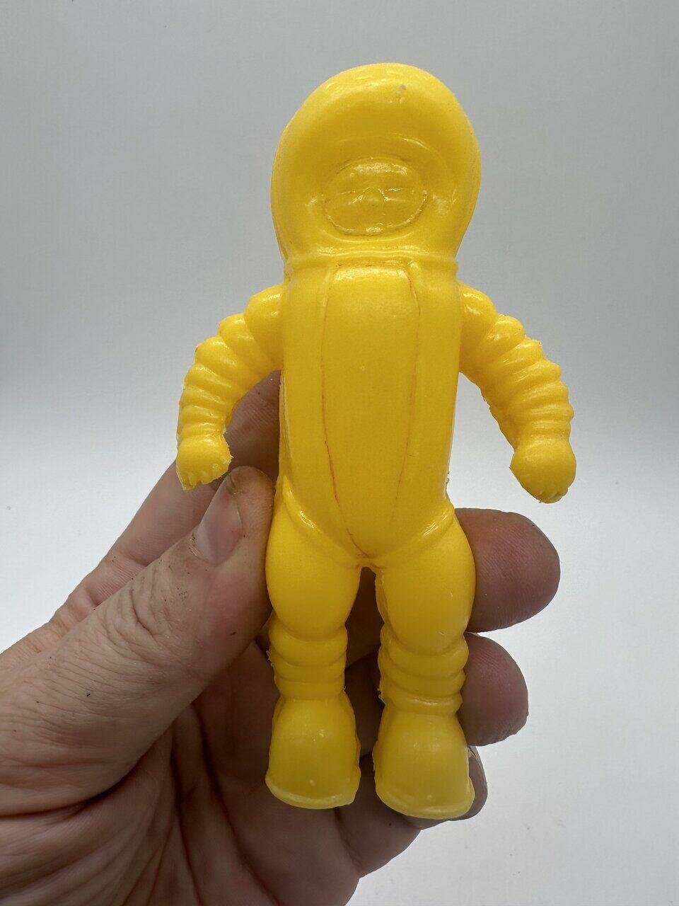 Игрушка Космонавт Охтален 70 годы СССР коллекционный