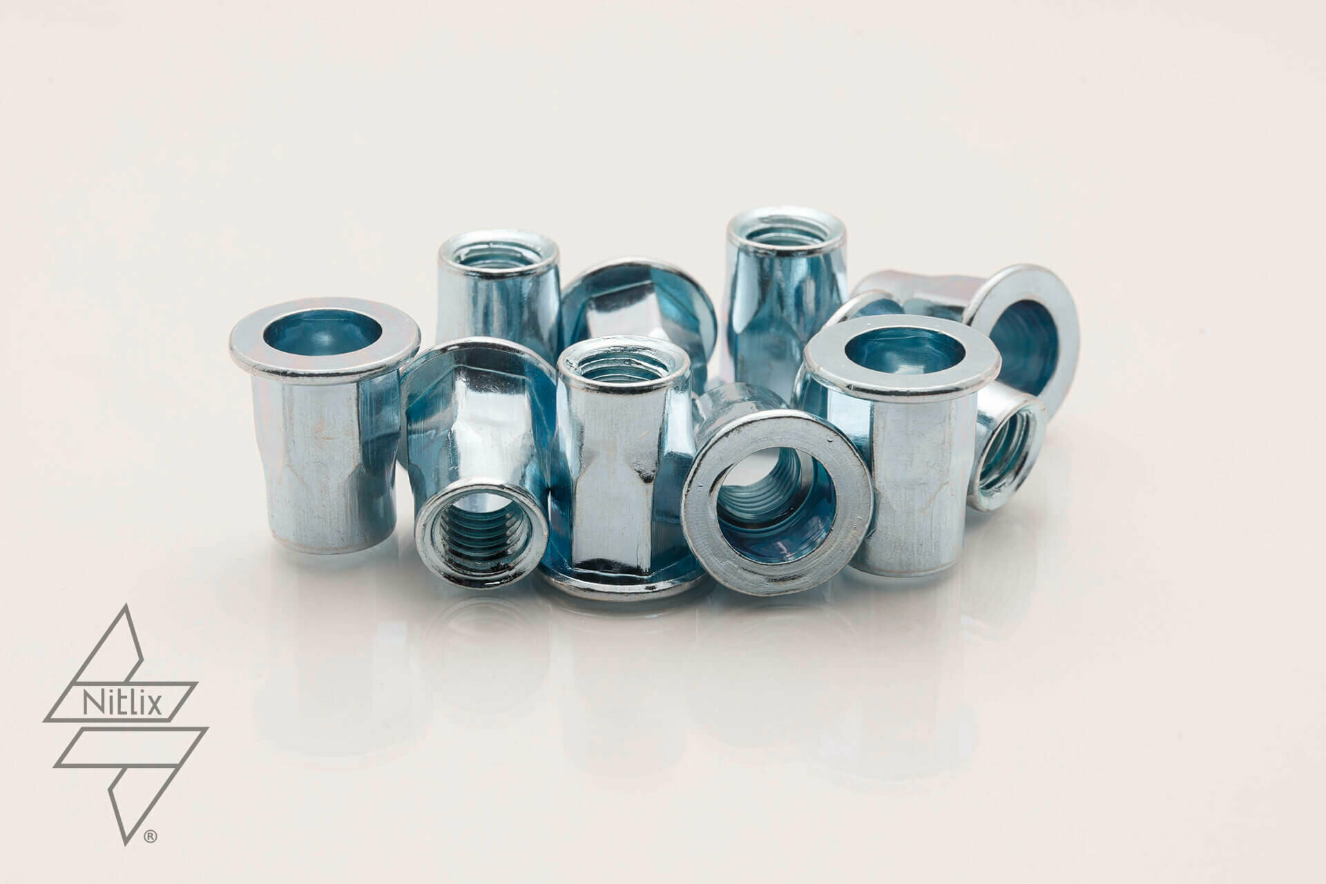 Гайка заклепочная NITLIX М6 стандартный борт 1/2 шестигр, L=15 (0,5-3,0) 700 шт.