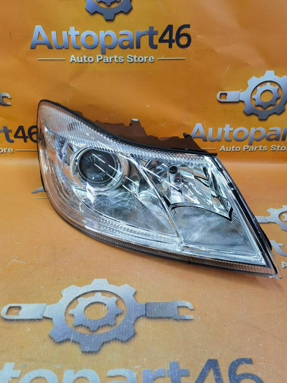 Фара передняя правая Шкода Октавия А5, Skoda Octavia A5 под электрокорректор, аналог