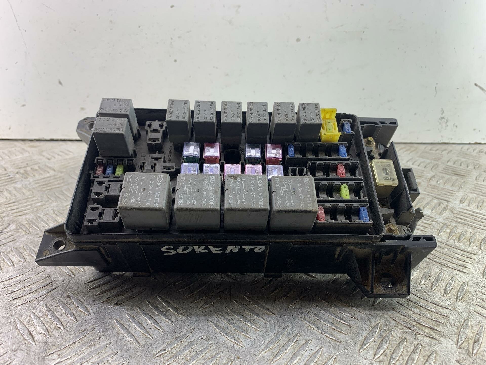 Блок реле и предохранителей Kia Sorento 2004 91160-3E070
