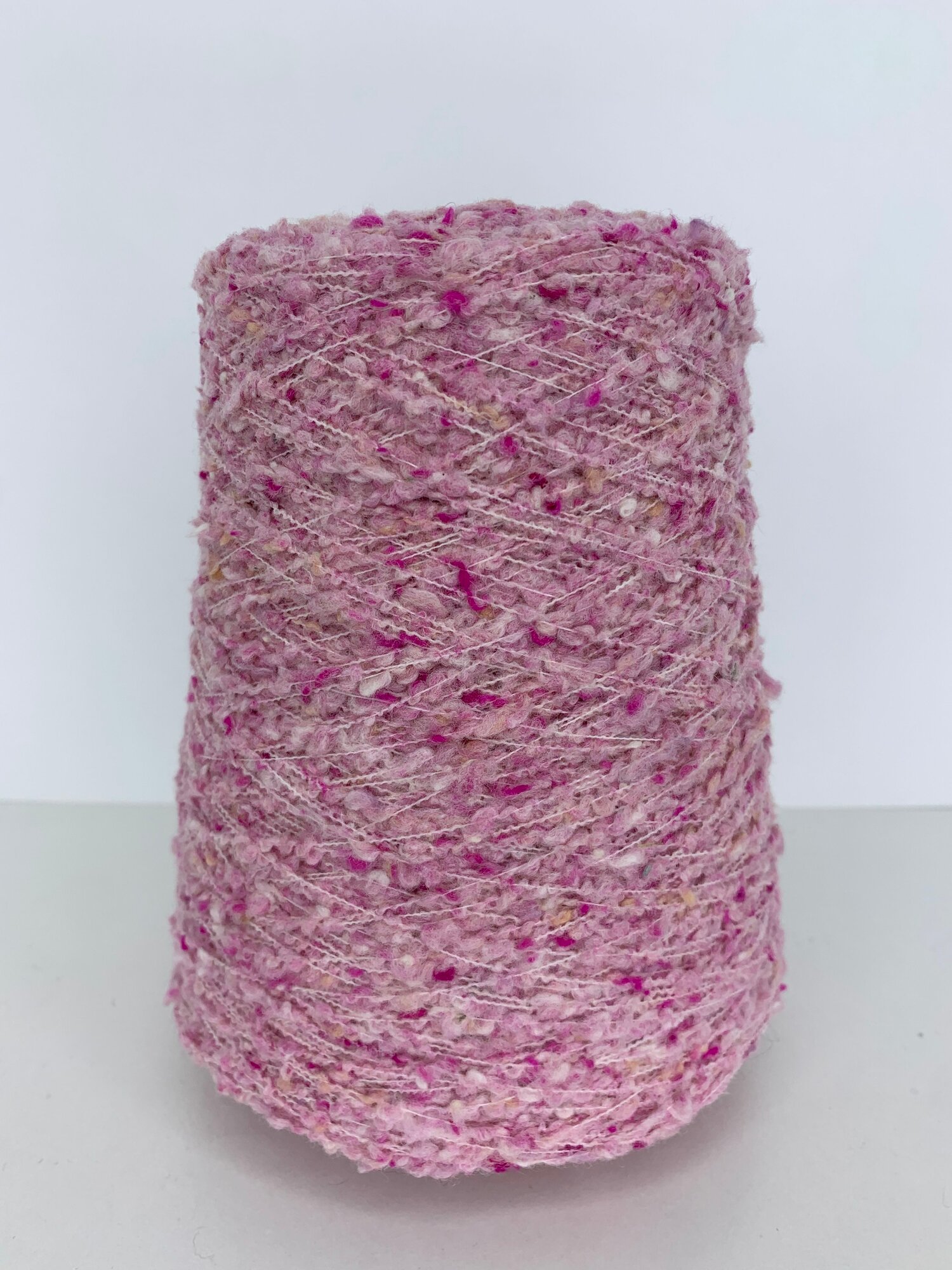 FIOCCO - Lineapiu'; 64% меринос, 22% ангора, 13% п/а, 1% эластан; 500м/100гр; col.56761 Розовый Барби; вес 250гр; italyyarn