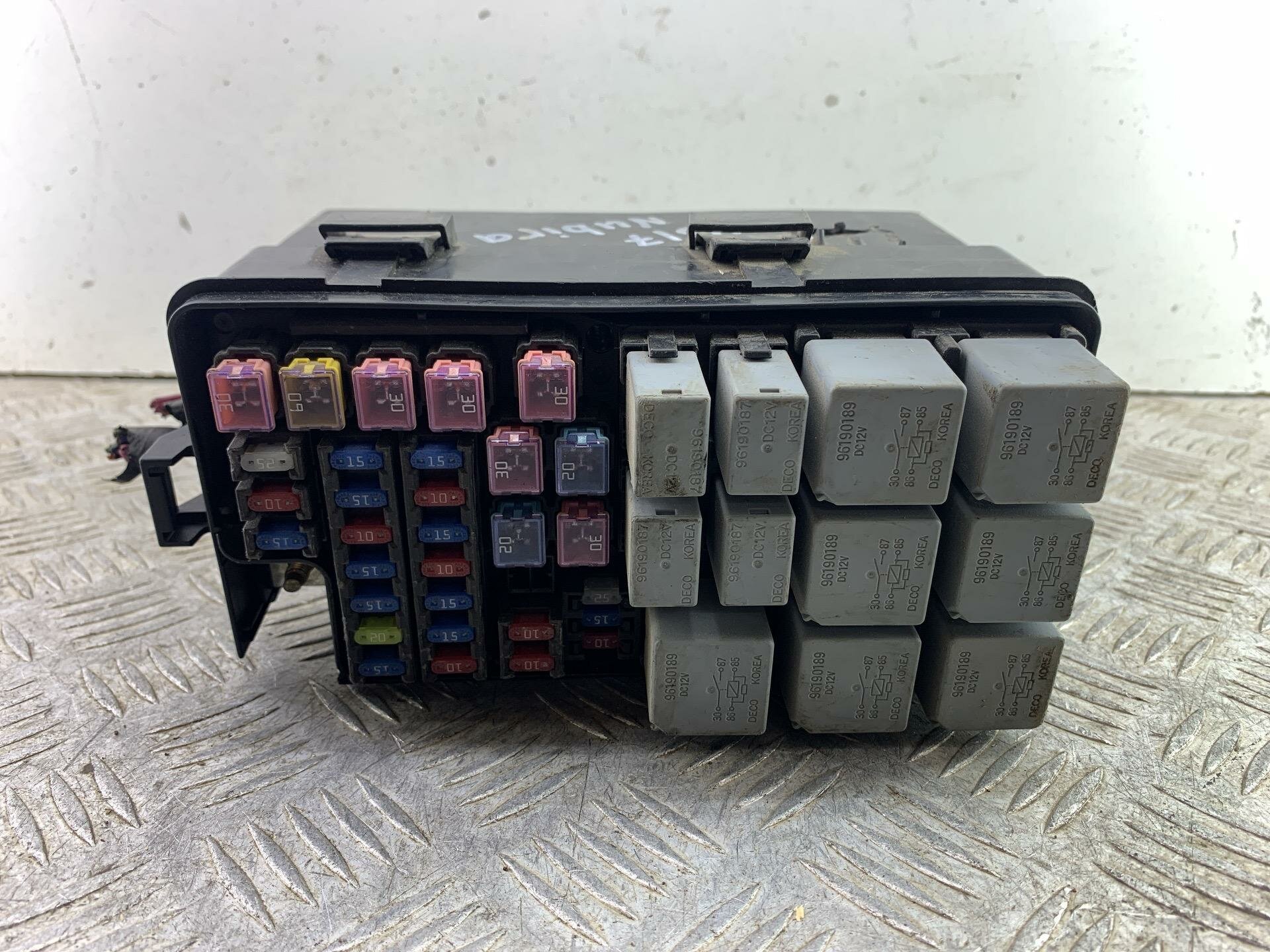 Блок реле и предохранителей Chevrolet Nubira 2006