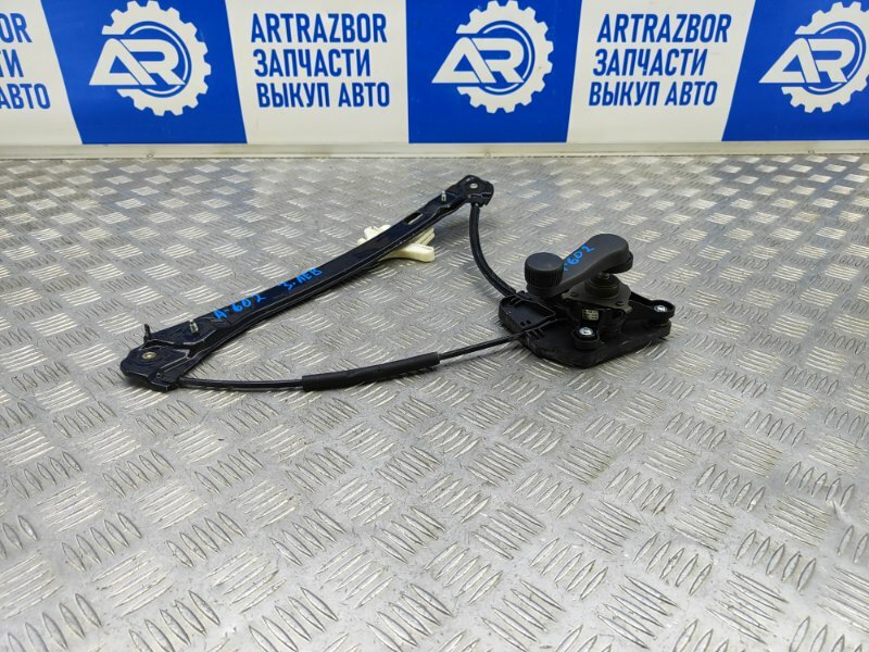 Б/У Стеклоподъемник механ. задний левый Skoda Rapid / Шкода Рапид 1.6 CWV 90 Л.С 2016