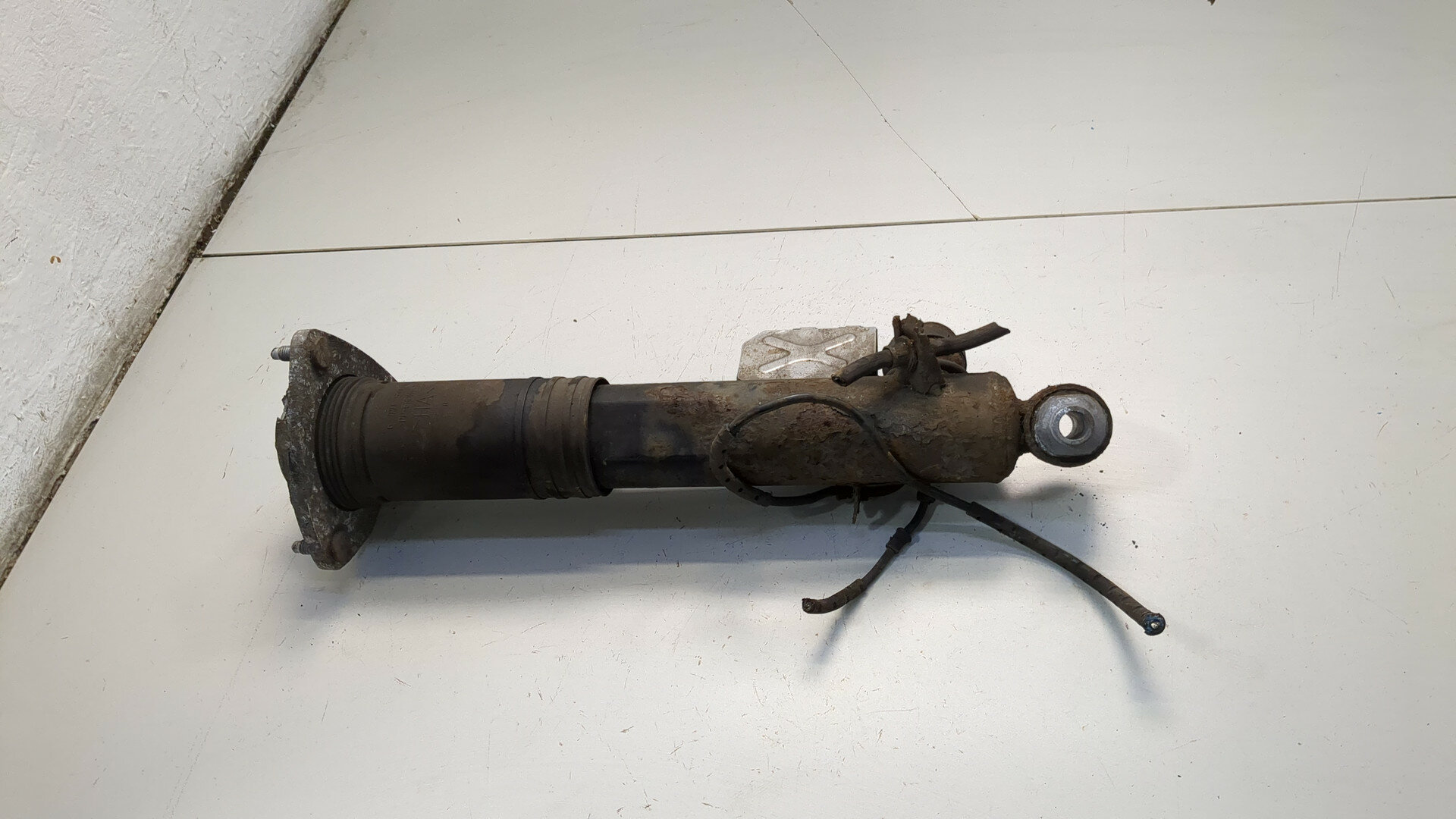 Амортизатор подвески правый задний BMW X5 E70 Б/У