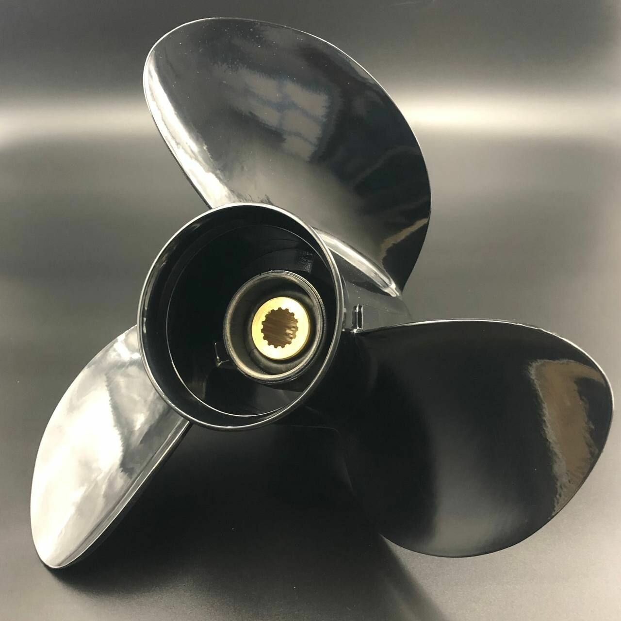 Гребной винт Yamaha 150-300, F150-F275, F300B Soltiga3 (3x15 1/4x21) (Polastorm), OEM 5527-3153-21