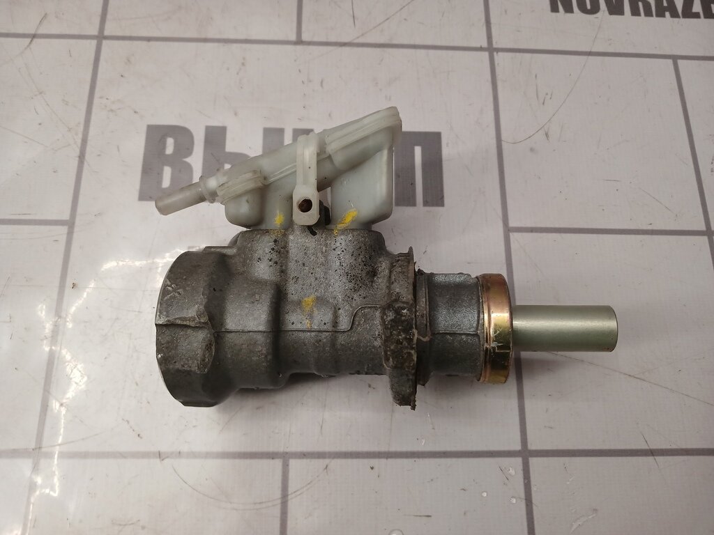 Цилиндр тормозной главный Ford Focus 1 1998-2004