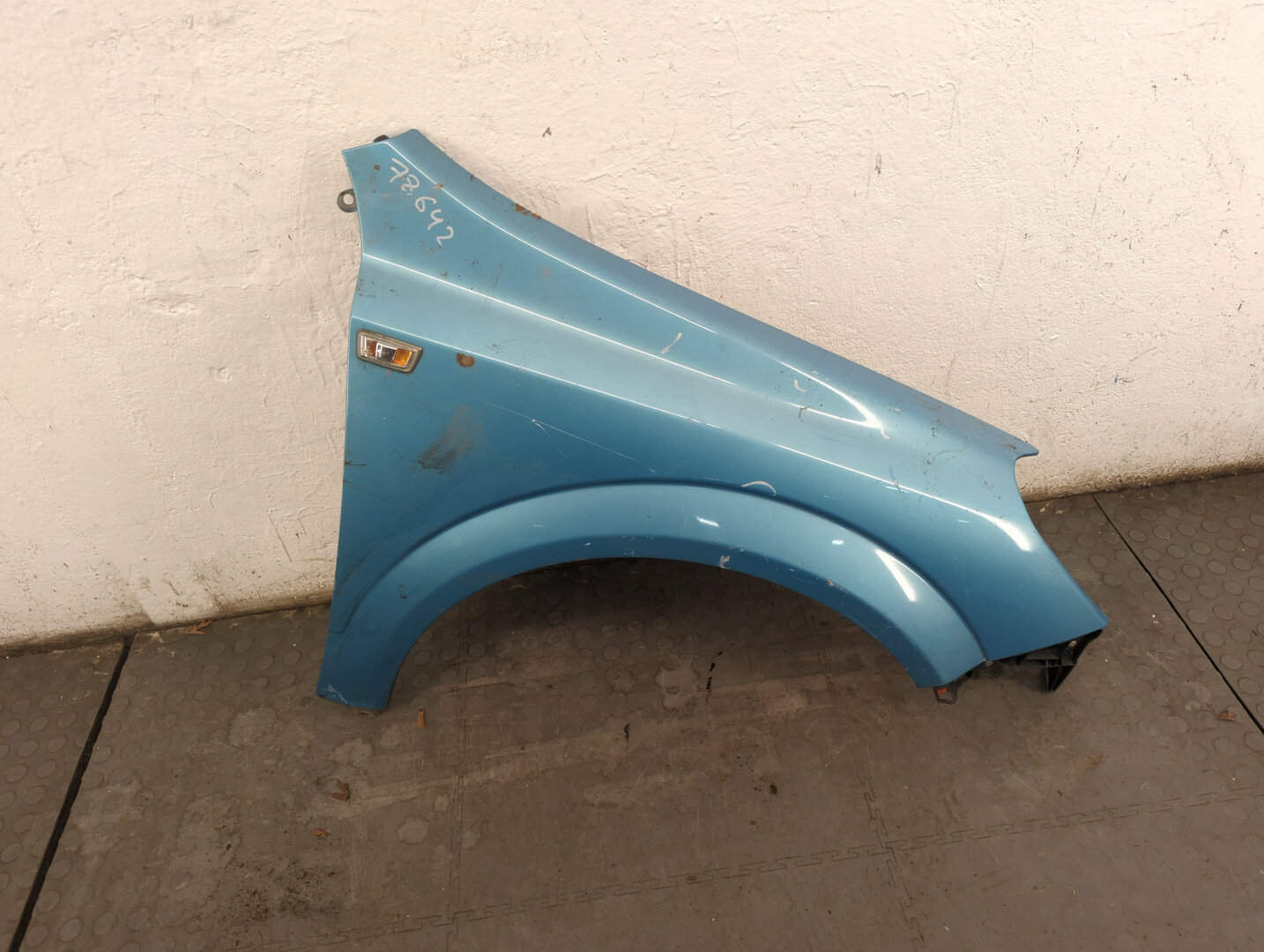 Крыло правое переднее Opel Astra H Б/У