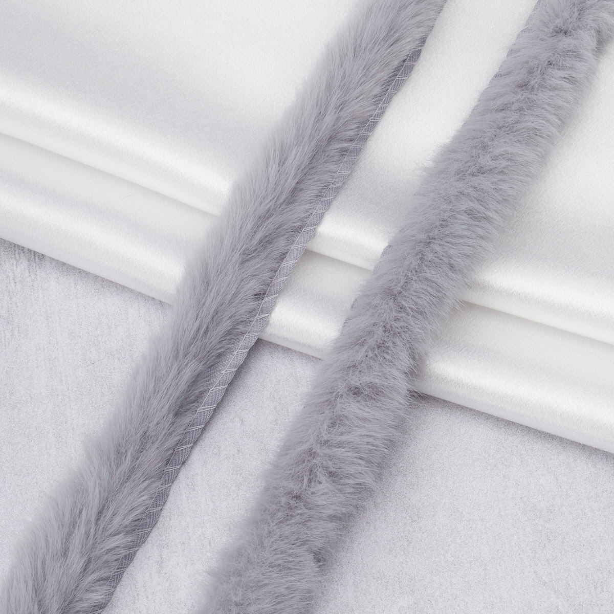 Кант декоративный меховой для шитья и рукоделия, ширина 1.5 см, длина 50 м, цвет серый