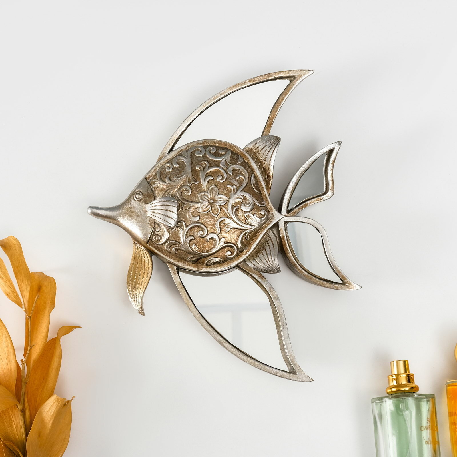 Панно настенное "Зеркальная рыбка с узорами", полистоун, декор, под серебро, 21x4x24 см