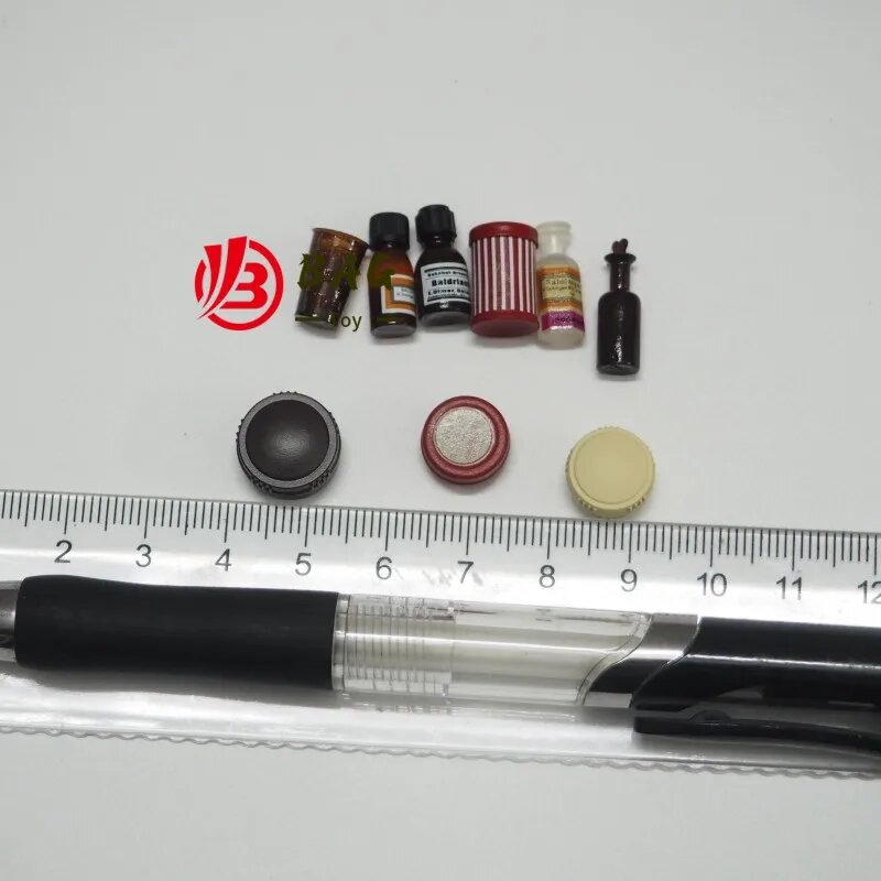 Фигурки DID D80183 Медицинский солдат Доктор Новые запчасти Medical bottle