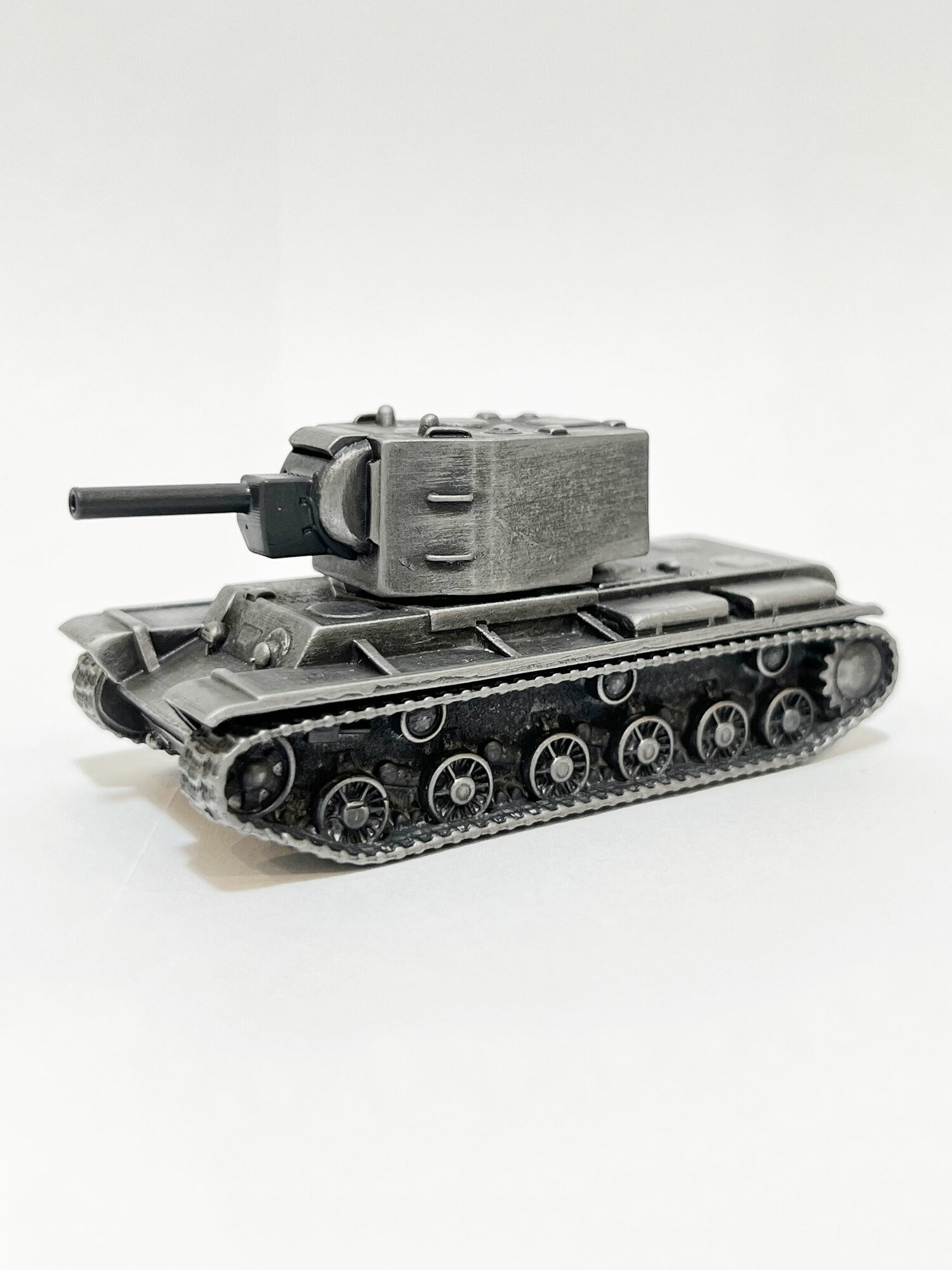 BroneMir Модель танка КВ-2 из металла без подставки (1:100)