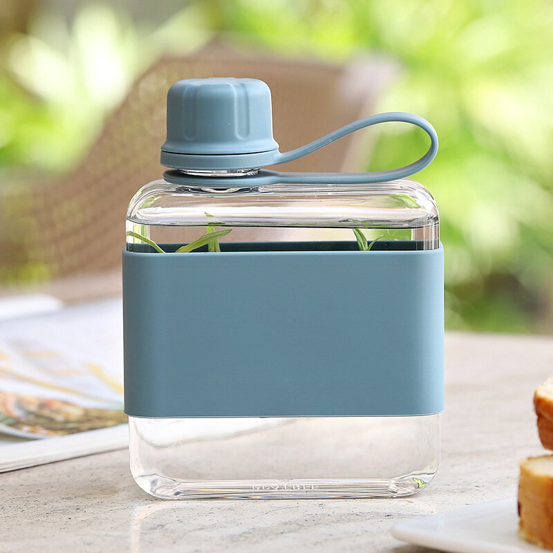 Новая бутылка Tritan Fresh Style с ручкой, плоская бутылка с силиконовым покрытием, пластиковый стакан, высококачественная портативная бутылка для воды для студентов