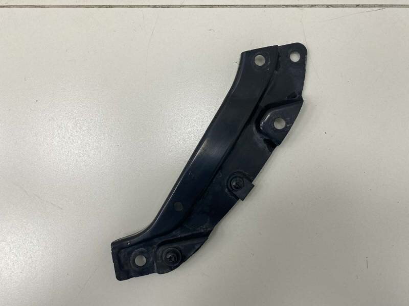 Кронштейн фар правый Volkswagen Polo Sed RUS 2011 кат.номер: 6R0805932C