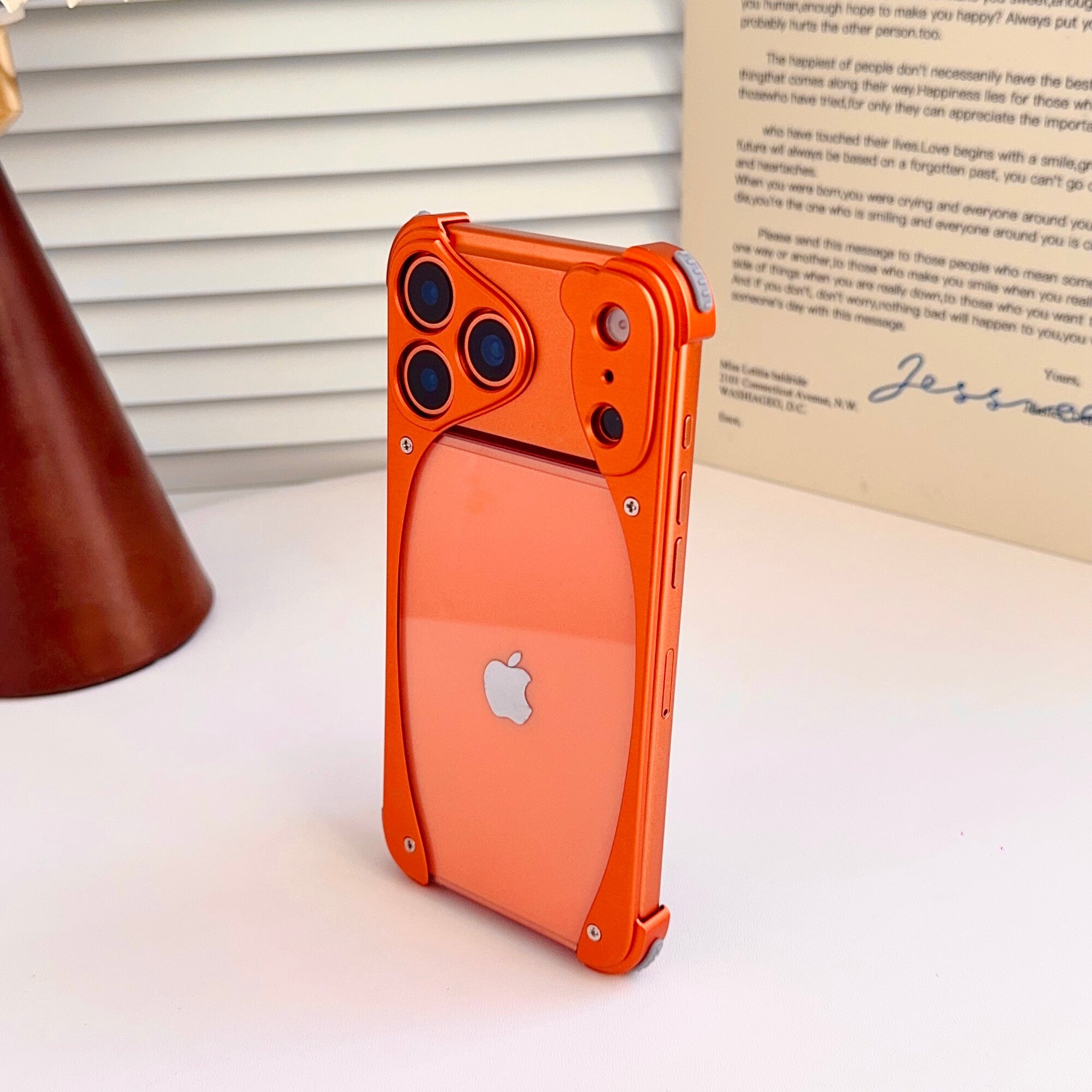 Чехол для Apple iPhone 17 Pro Max / Айфон 17 Про Макс, матовая поверхность, чехол-кардиомонитор, металл, защита камеры, ударопрочный, усиленные углы, Apple, Apple iPhone 17 Pro Max, orange,